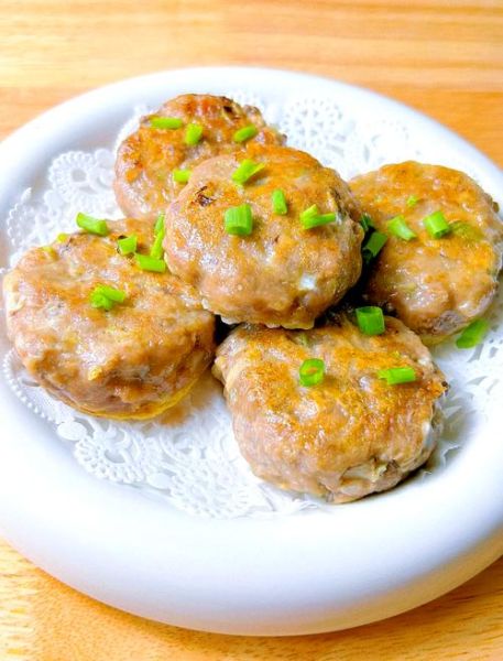 牛肉饼怎么做又软又好吃_牛肉饼松软秘诀-第1张图片-山城妙识