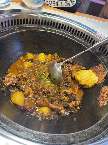 小鸡炖蘑菇是什么梗_网络热梗起源-第2张图片-山城妙识