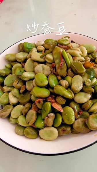 炒蚕豆怎么炒才酥脆_炒蚕豆的家常做法窍门-第2张图片-山城妙识