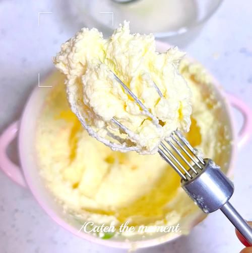 牛奶怎么做成奶油_自制奶油方法-第2张图片-山城妙识