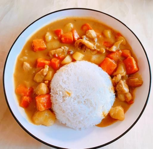 土豆咖喱鸡饭怎么做_土豆咖喱鸡饭热量高吗-第2张图片-山城妙识
