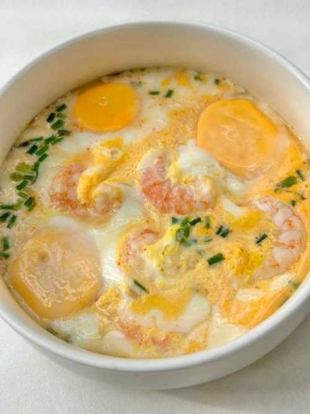 虾仁蒸蛋怎么做_虾仁蒸蛋滑嫩不腥的秘诀-第2张图片-山城妙识