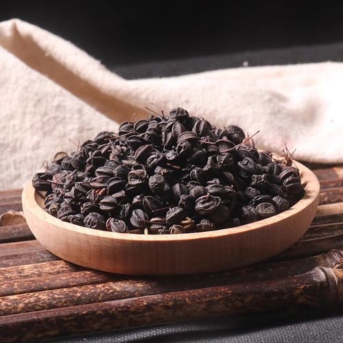 刺五加籽泡水喝的功效_刺五加籽泡水一天喝几次-第2张图片-山城妙识