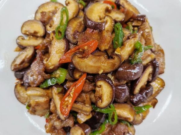 炒鲜香菇的家常做法_鲜香菇怎么炒才好吃-第3张图片-山城妙识