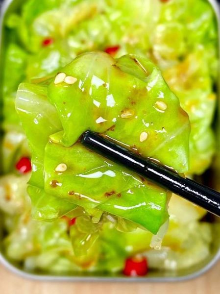 凉拌包头菜怎么做_凉拌包头菜需要焯水吗-第2张图片-山城妙识