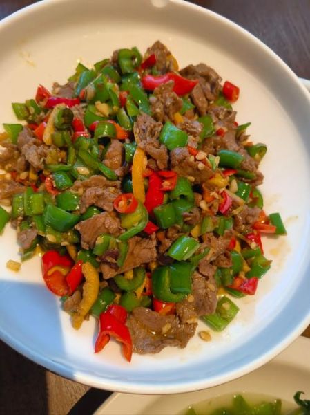 炒牛柳怎么做好吃_家常炒牛柳的腌制秘诀-第2张图片-山城妙识