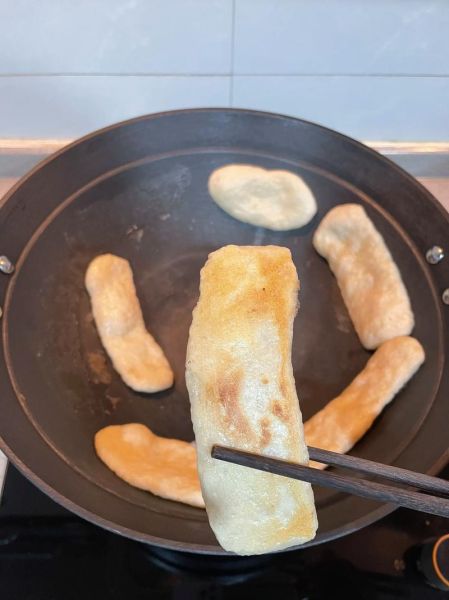 锅贴面怎么和面_锅贴面用什么面粉-第1张图片-山城妙识