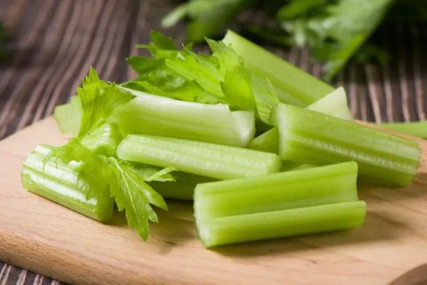芹菜杀精吗_芹菜对精子影响真相-第2张图片-山城妙识