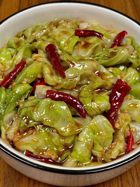 手撕包菜怎么做_饭店手撕包菜为什么那么脆-第1张图片-山城妙识