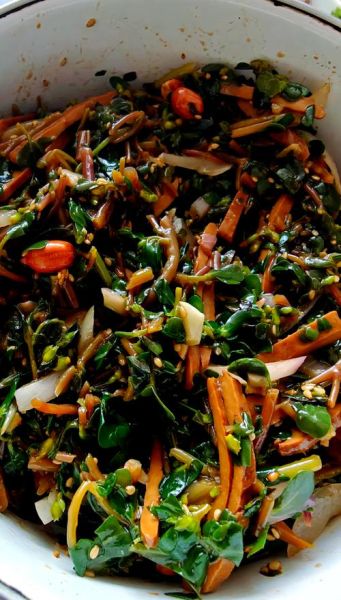 凉拌苋菜怎么做好吃_苋菜焯水几分钟口感最佳-第1张图片-山城妙识