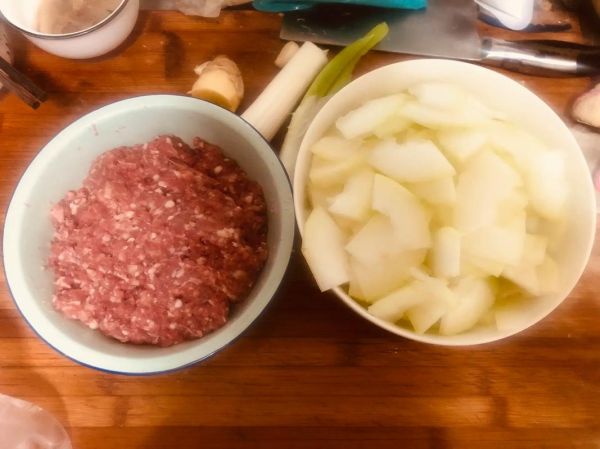 冬瓜羊肉丸子怎么做_冬瓜羊肉丸子汤的家常做法-第3张图片-山城妙识