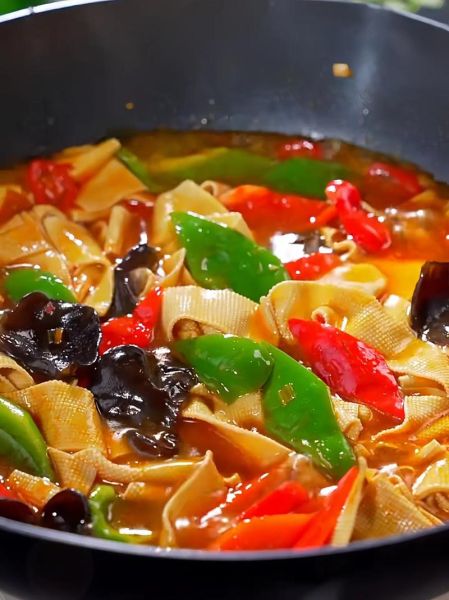 尖椒豆腐皮怎么炒好吃_尖椒豆腐皮的家常做法-第1张图片-山城妙识 尖椒豆腐皮怎么炒好吃_尖椒豆腐皮的家常做法-第1张图片-山城妙识