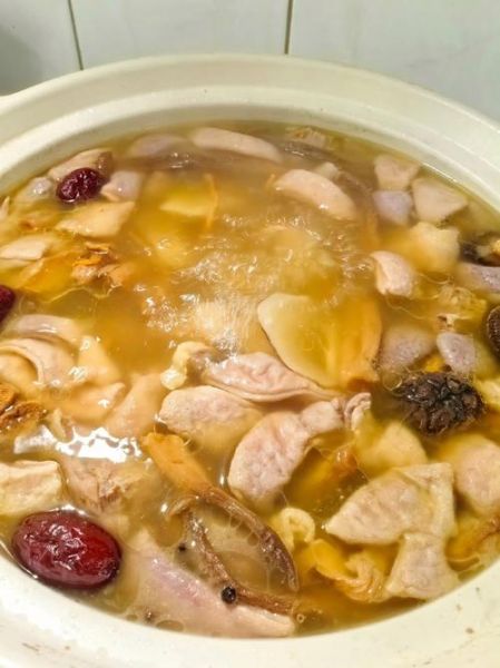 猪肚鸡怎么煲汤_猪肚鸡煲汤做法步骤-第3张图片-山城妙识