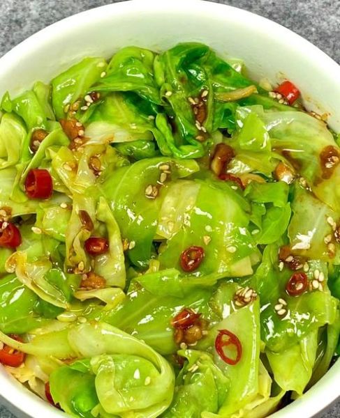 凉拌包菜怎么做好吃_凉拌包菜的做法大全窍门-第1张图片-山城妙识