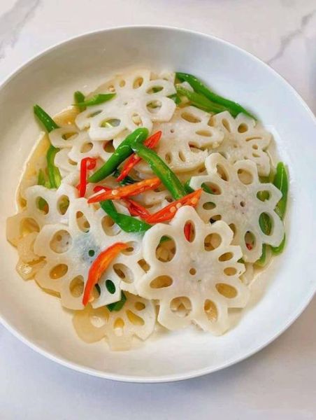 家常藕片怎么炒好吃窍门_藕片炒不黑的秘诀-第2张图片-山城妙识