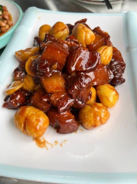 板栗红烧肉怎么做_板栗红烧肉的家常做法-第2张图片-山城妙识