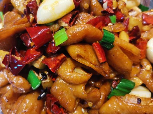 干锅肥肠怎么做_干锅肥肠怎么做好吃-第2张图片-山城妙识