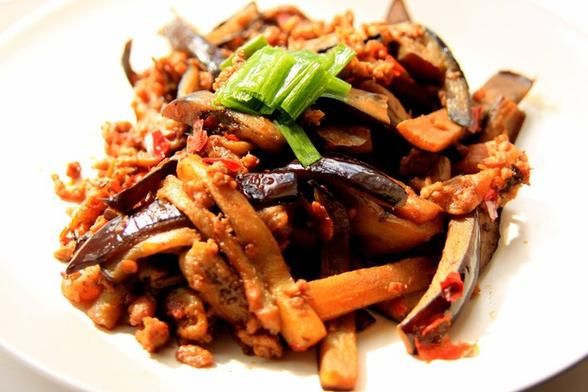 郫县豆瓣酱烧茄子怎么做_郫县豆瓣酱烧茄子家常做法-第1张图片-山城妙识