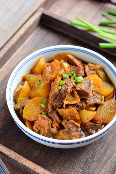 牛肉炖萝卜怎么炖好吃_牛肉炖萝卜的秘诀-第2张图片-山城妙识 牛肉炖萝卜怎么炖好吃_牛肉炖萝卜的秘诀-第2张图片-山城妙识