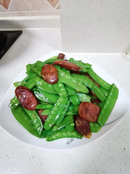 兰豆炒腊肠怎么做_兰豆炒腊肠的家常做法-第1张图片-山城妙识