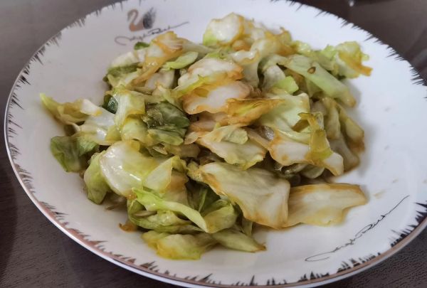 爆炒甘蓝怎么炒才脆_爆炒甘蓝的家常做法-第2张图片-山城妙识