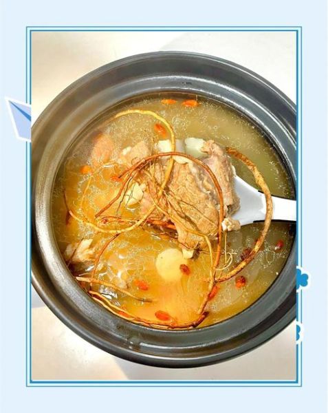 五指毛桃煲鸭汤的功效_适合什么人喝-第1张图片-山城妙识