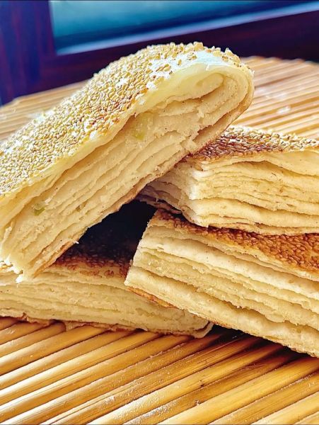 死面千层饼怎么做又软又好吃_死面千层饼不硬的秘诀-第1张图片-山城妙识 死面千层饼怎么做又软又好吃_死面千层饼不硬的秘诀-第1张图片-山城妙识