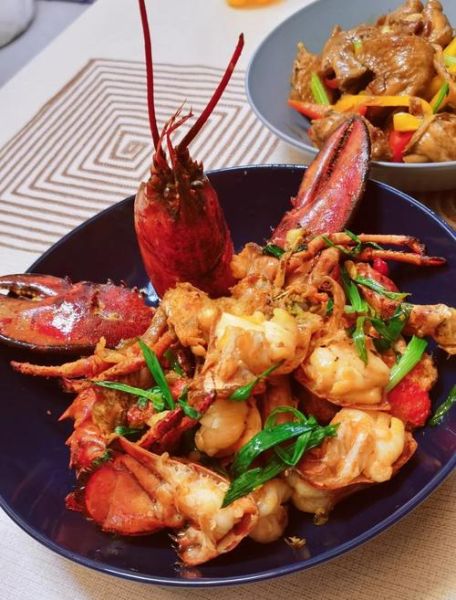 炒小龙虾怎么做_炒小龙虾需要焯水吗-第1张图片-山城妙识 炒小龙虾怎么做_炒小龙虾需要焯水吗-第1张图片-山城妙识