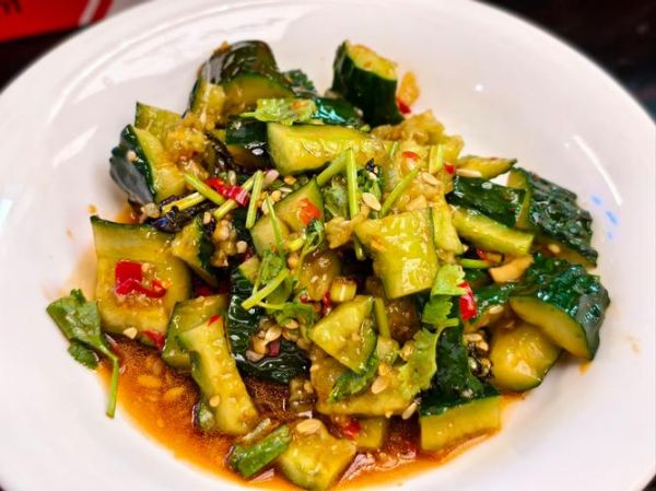 凉拌黄瓜怎么做简单又好吃_家常做法步骤-第2张图片-山城妙识 凉拌黄瓜怎么做简单又好吃_家常做法步骤-第2张图片-山城妙识