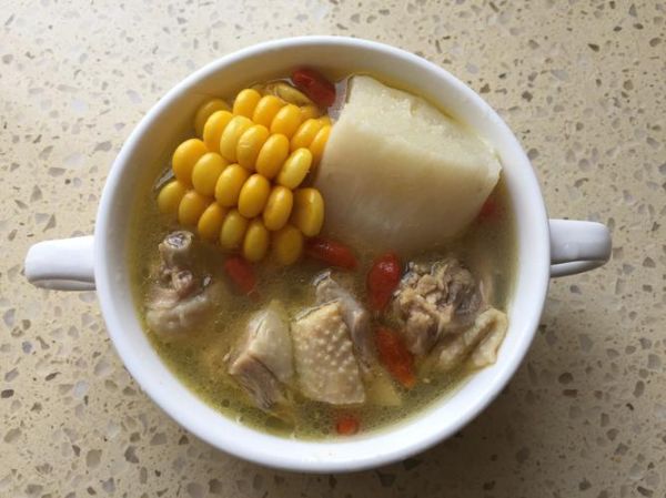 玉米煲鸡汤的做法_玉米鸡汤怎么煲好喝-第1张图片-山城妙识