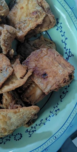 炸带鱼不放面粉怎么炸_炸带鱼不用面粉酥脆秘诀-第3张图片-山城妙识