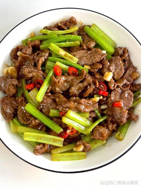 牛肉炒芹菜热量高吗_牛肉炒芹菜营养价值-第2张图片-山城妙识
