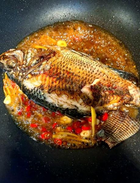 红烧罗非鱼怎么做好吃_红烧罗非鱼的做法窍门-第1张图片-山城妙识 红烧罗非鱼怎么做好吃_红烧罗非鱼的做法窍门-第1张图片-山城妙识