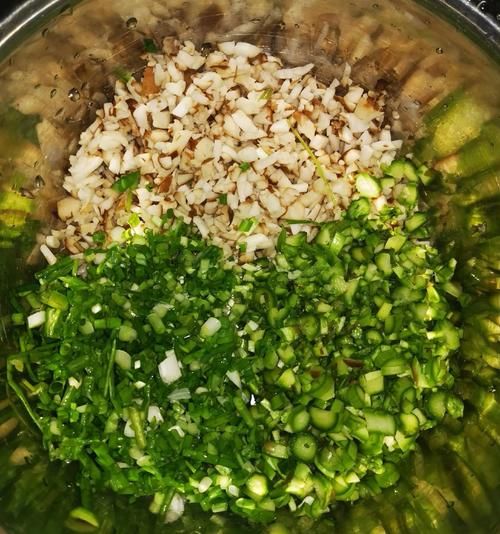 香菇鸡蛋饺子怎么调馅_香菇鸡蛋饺子需要焯水吗-第3张图片-山城妙识 香菇鸡蛋饺子怎么调馅_香菇鸡蛋饺子需要焯水吗-第3张图片-山城妙识