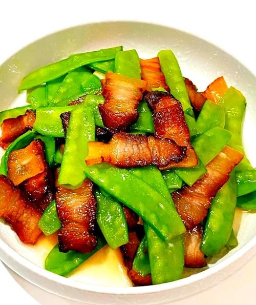 猪肉炒荷兰豆怎么做_荷兰豆炒猪肉需要焯水吗-第3张图片-山城妙识