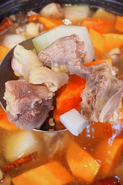 椰子煲鸡汤的做法_椰子鸡汤怎么煲好喝-第2张图片-山城妙识