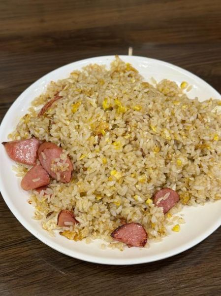 火腿酱油炒饭怎么做_火腿酱油炒饭用什么酱油-第1张图片-山城妙识