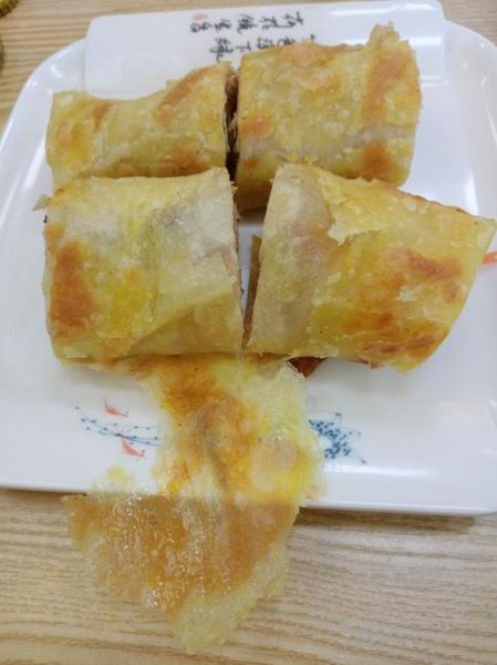 熏肉大饼怎么做_正宗熏肉大饼配方-第3张图片-山城妙识