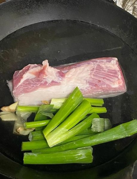 梅菜扣肉用什么酱_梅菜扣肉酱汁怎么调-第2张图片-山城妙识