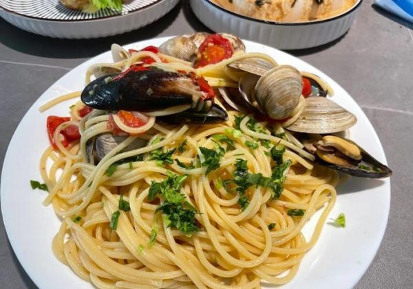 海鲜意大利面怎么做_海鲜意面用哪些海鲜-第1张图片-山城妙识