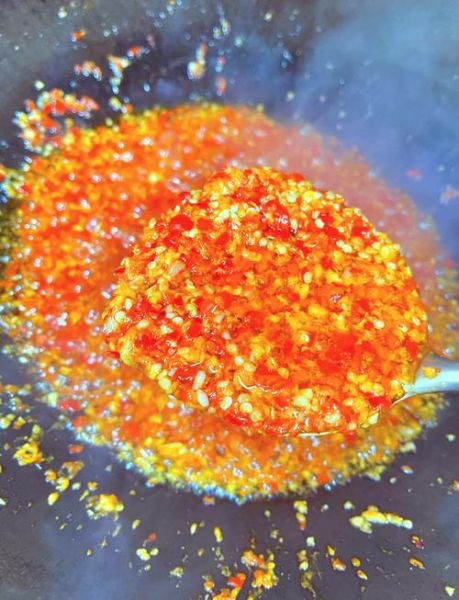 香辣蒜蓉酱怎么做_蒜蓉辣酱保存多久-第1张图片-山城妙识