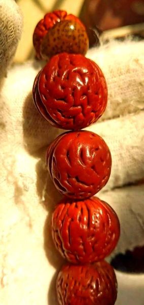 桃核手串包浆玉化完图_多久能盘出玻璃底-第2张图片-山城妙识 桃核手串包浆玉化完图_多久能盘出玻璃底-第2张图片-山城妙识