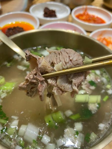 牛肉汤的做法和配料_牛肉汤怎么炖才好吃-第3张图片-山城妙识