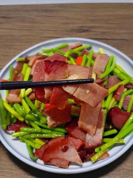 腊肉怎样做才能好吃_腊肉炒什么最香-第1张图片-山城妙识