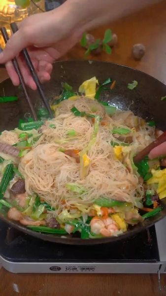 兴化炒米粉怎么做_正宗兴化炒米粉做法步骤-第1张图片-山城妙识