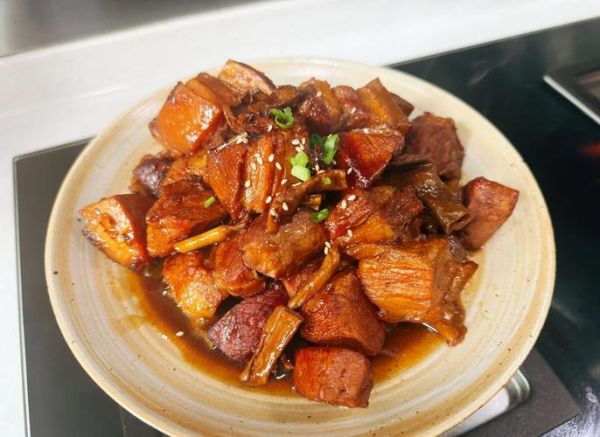 笋干烧肉怎么做才入味_笋干烧肉怎么做好吃-第2张图片-山城妙识