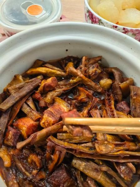 油焖笋烧肉怎么做_油焖笋烧肉的家常做法-第1张图片-山城妙识