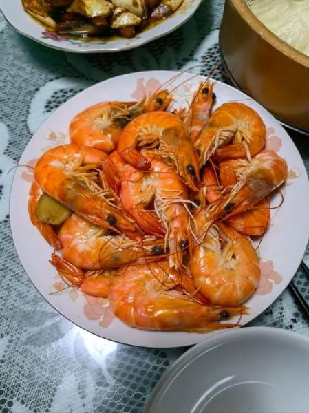 白灼基围虾怎么煮才鲜嫩_正宗做法步骤详解-第1张图片-山城妙识