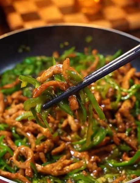 青椒肉丝怎么炒才嫩_青椒肉丝正宗做法-第1张图片-山城妙识