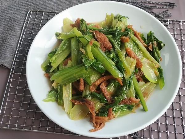 罐头鱼炒油麦菜怎么做_罐头鱼炒油麦菜需要焯水吗-第3张图片-山城妙识